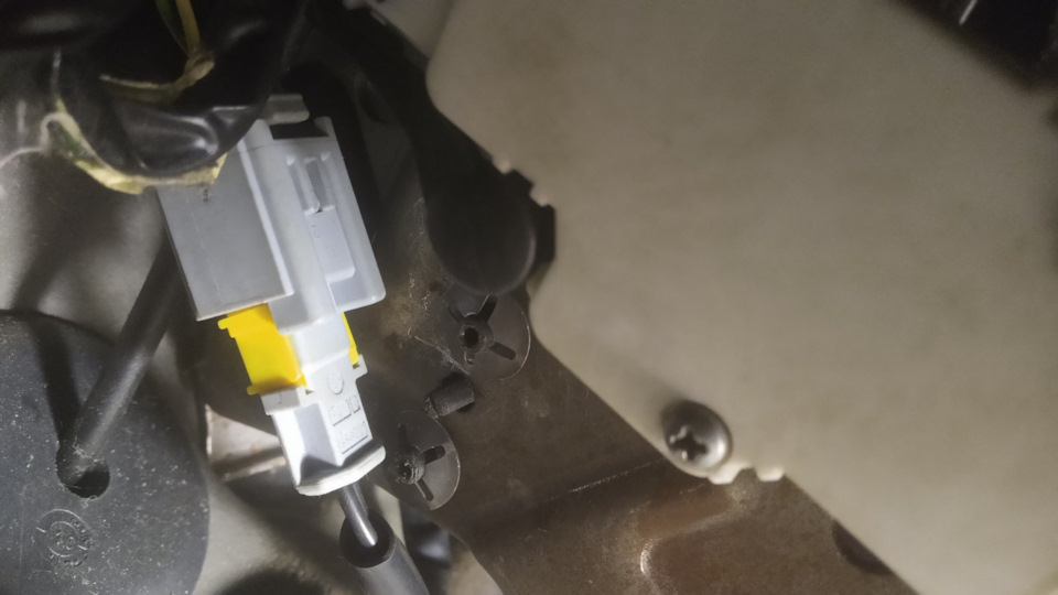 Ошибка C1396 и датчик (концевик) педали сцепления — Peugeot 5008 (1G ...