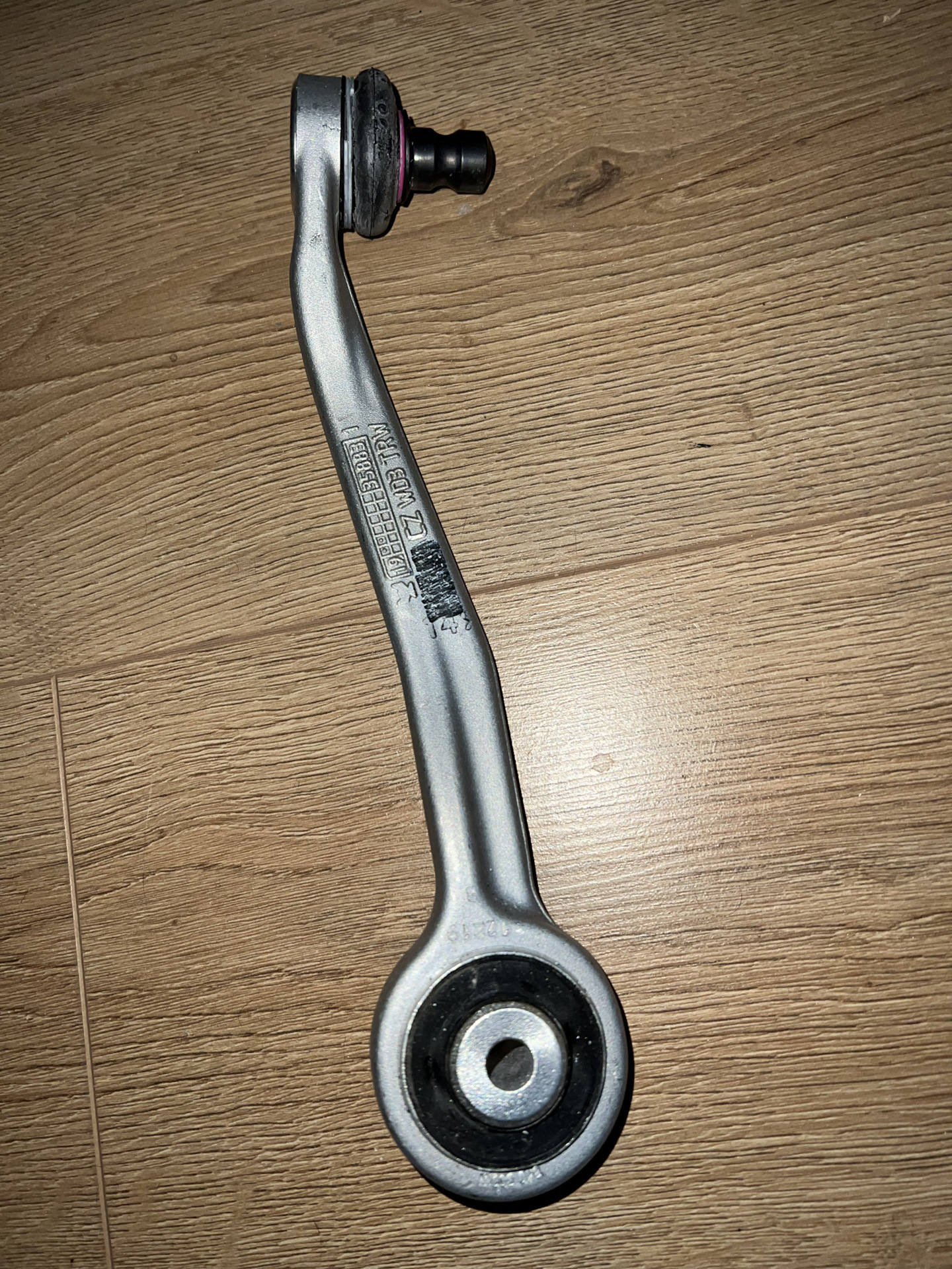 Замена передних верхних рычагов (паль или не паль) — Audi Q5 (1G), 2 л ...