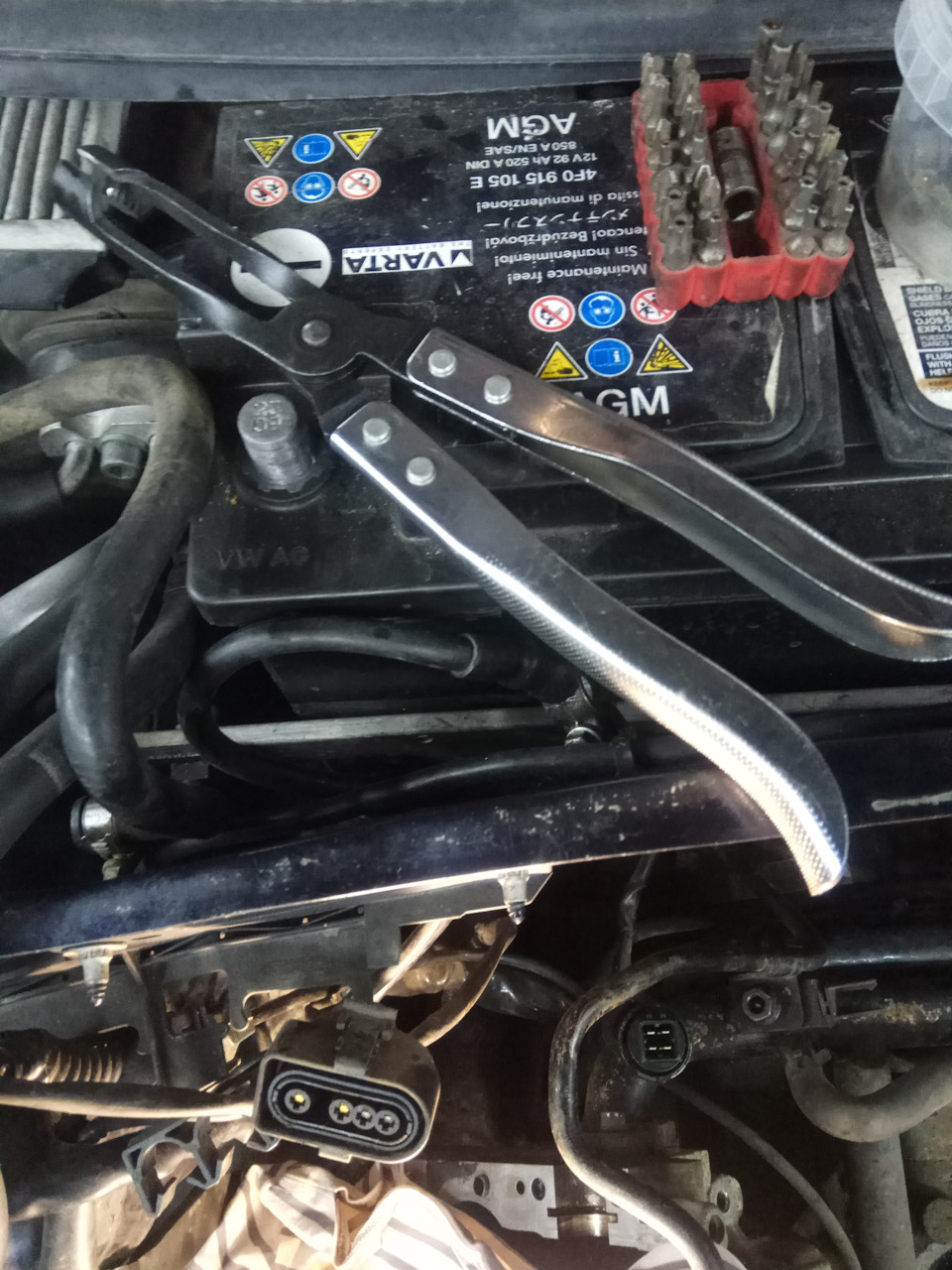 4F0915105E Стартерная аккумуляторная батарея VAG | Запчасти на DRIVE2