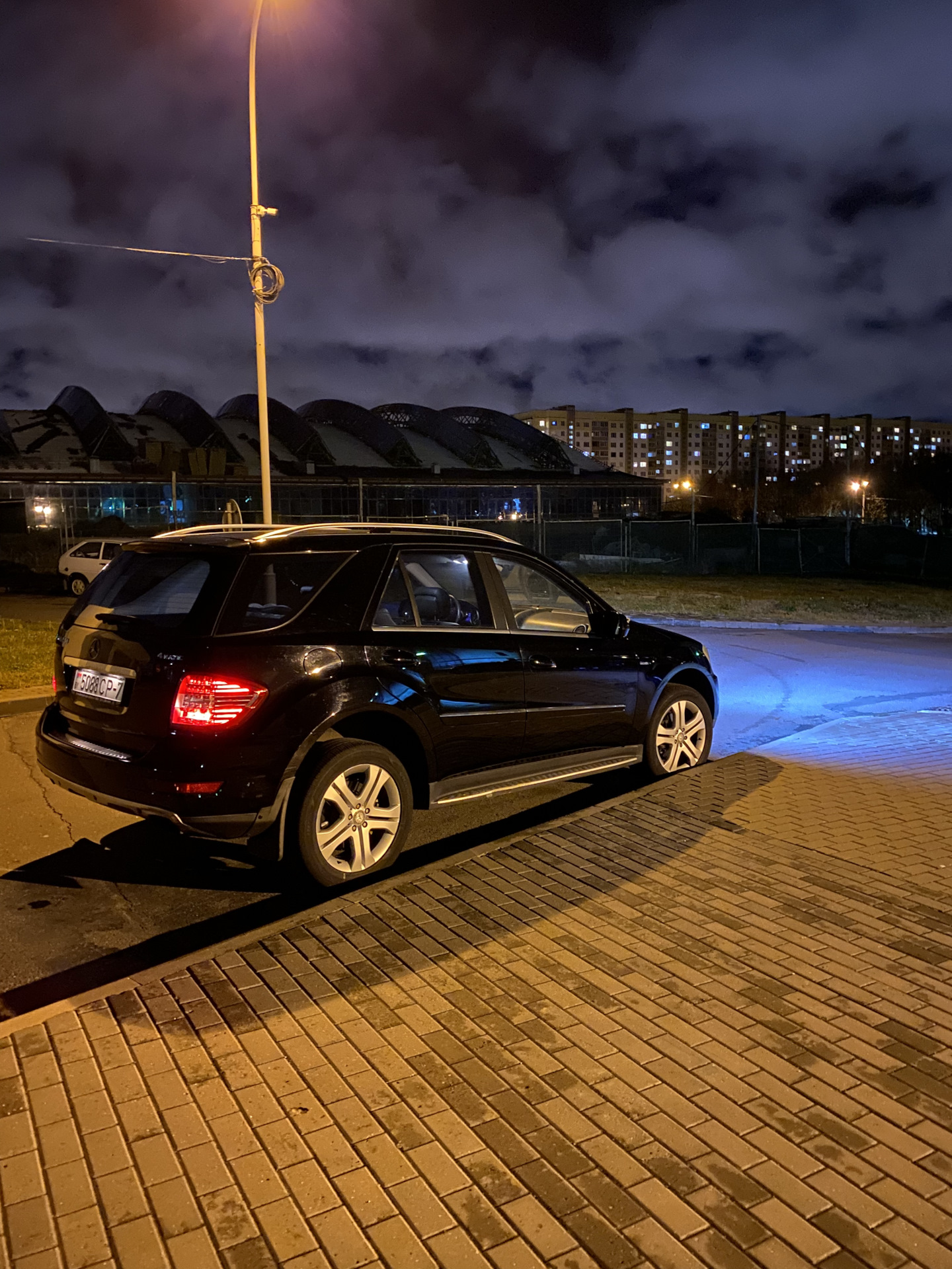 Замен ламповых задних фонарей на led Grand Edition — Mercedes-Benz M ...