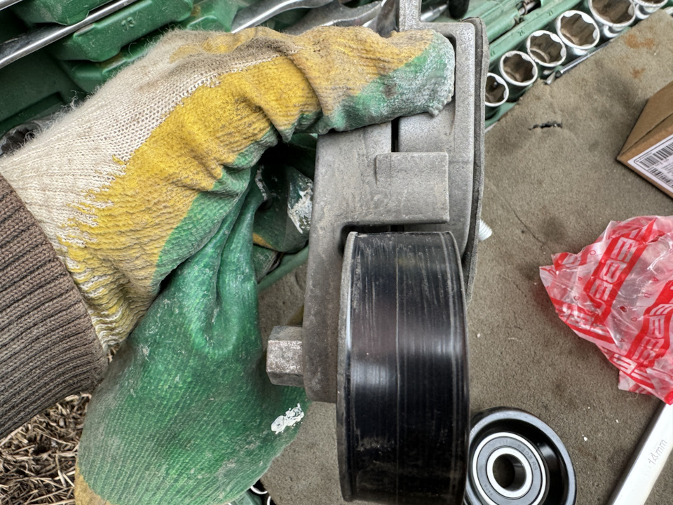 Ролик натяжителя — Toyota RAV4 (5G), 2,5 л, 2020 года | своими руками ...