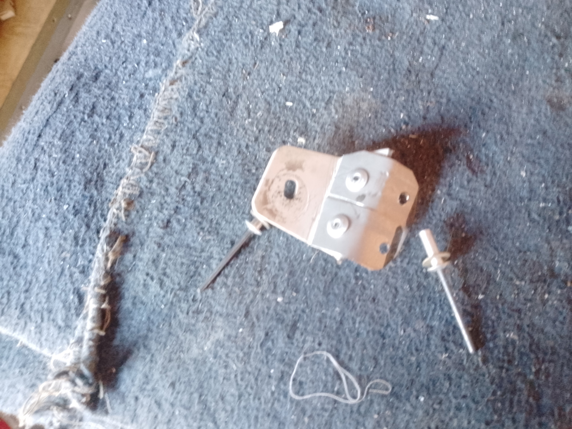 Ремонт уха — Citroen C4 L, 1,6 л, 2017 года | своими руками | DRIVE2