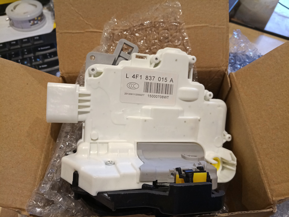 4F1837015A Замок двери передней левой VAG | Запчасти на DRIVE2