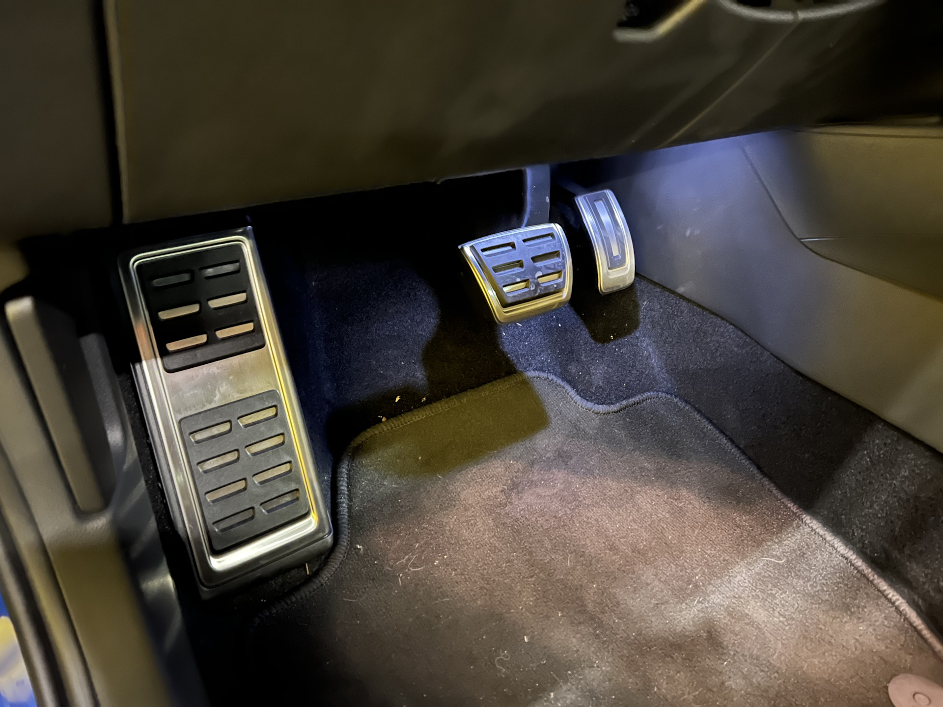 Накладки — Skoda Rapid (2G), 1,4 л, 2021 года | аксессуары | DRIVE2