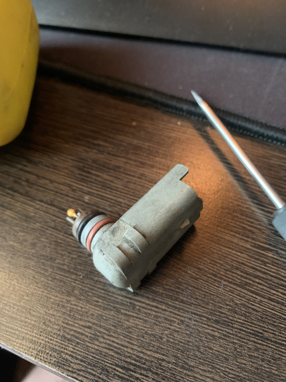 DF098 Цепь датчика температуры топлива — Renault Laguna II, 1,9 л, 2001 ...