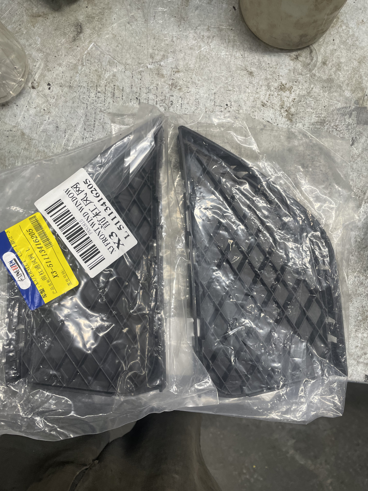 Решетки бампера — BMW X3 (E83), 2,5 л, 2006 года | визит на сервис | DRIVE2