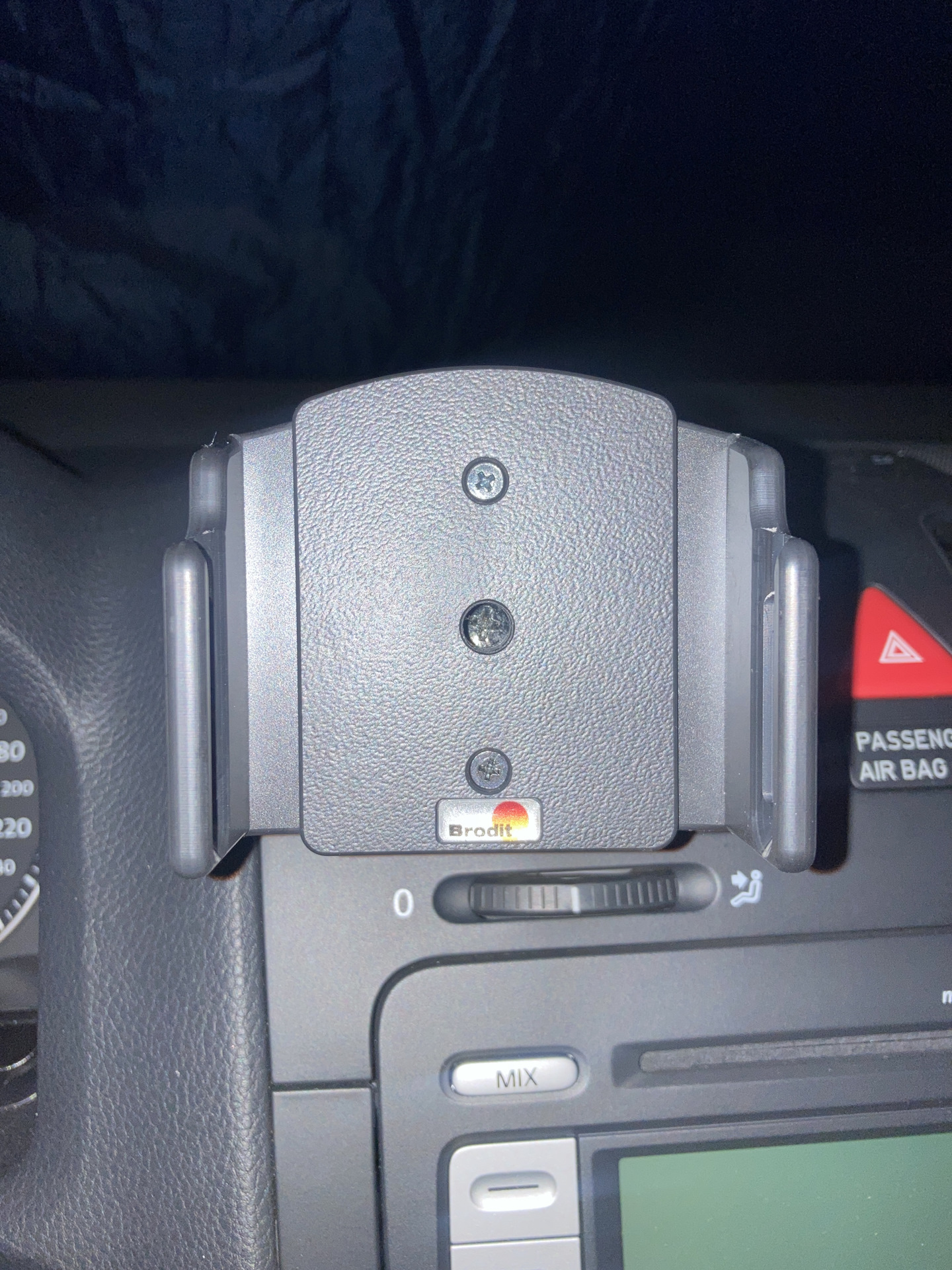 BRODIT крепление для мобильного телефона — Volkswagen Golf Mk5, 2008 ...