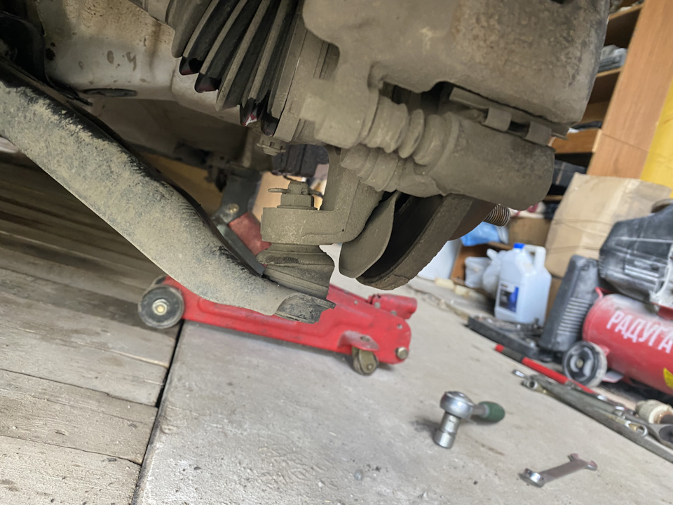 Замена рычагов и колодки. — Nissan Moco III, 0,7 л, 2012 года | запчасти | DRIVE2