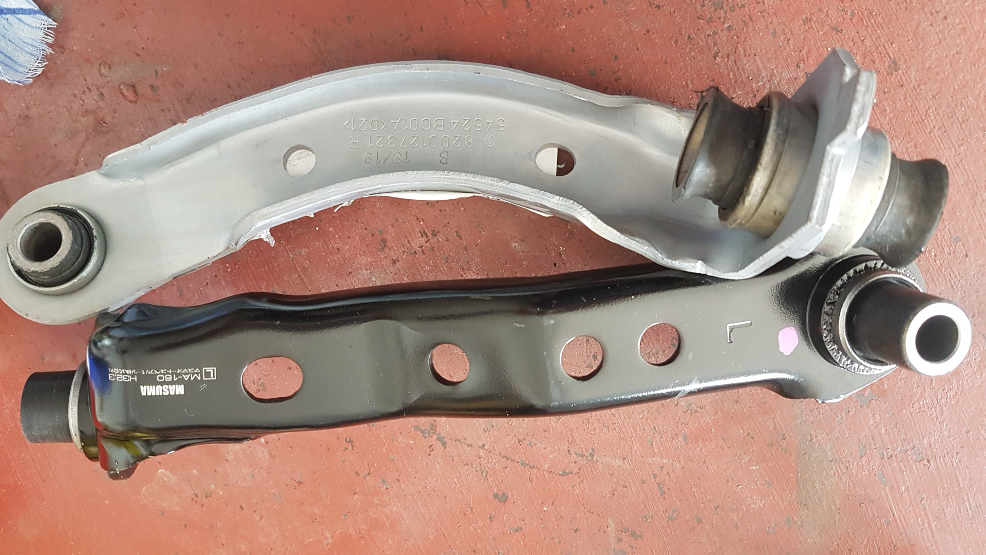 Верхние рычаги — Nissan Note (1G), 1,6 л, 2013 года | плановое ТО | DRIVE2