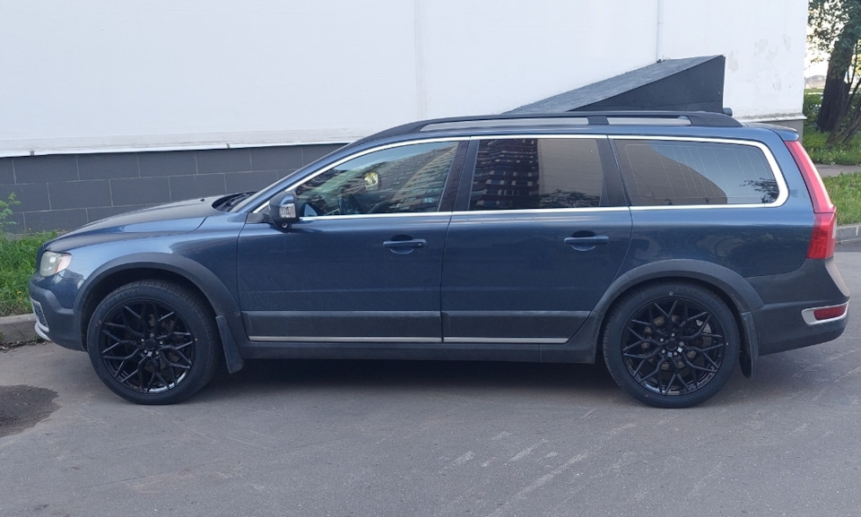 Летний стиль на r19 Vossen HF-2 — Volvo XC70 III, 2,4 л, 2008 года ...