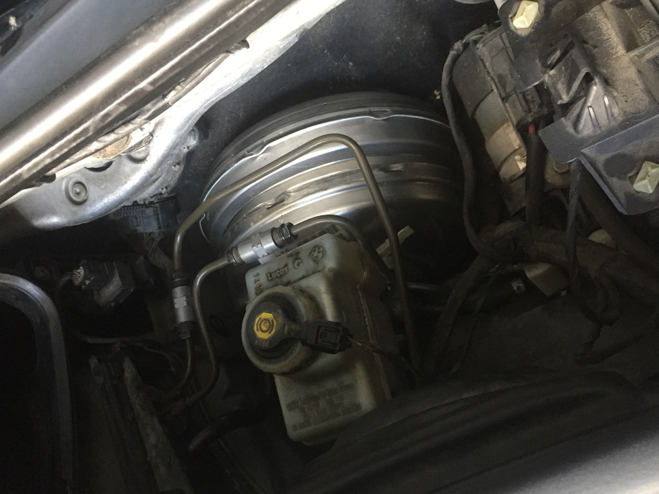 5. Потерялись тормоза. Официальный дилер нашел — BMW 7 series (E65/E66 ...