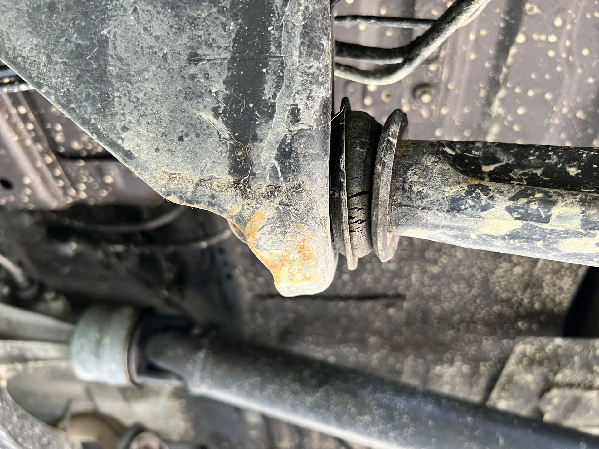 Перетряхнул заднюю подвеску — Mitsubishi Pajero (2G), 2,5 л, 1992 года ...