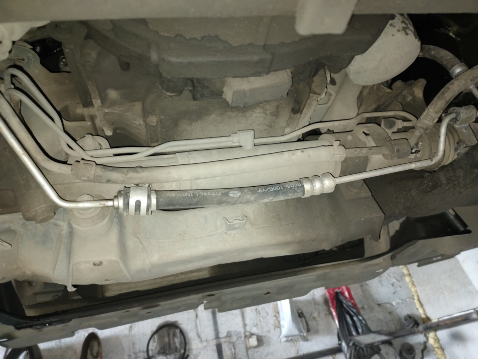 Замена шланга ГУР+ мелочевка — Hyundai Grand Starex, 2,4 л, 2009 года ...