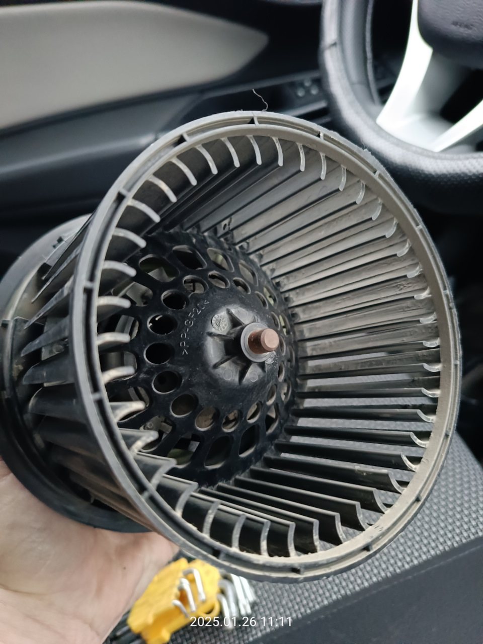 Замена моторчика отопителя — Lada Vesta SW Cross (1G), 1,6 л, 2020 года ...