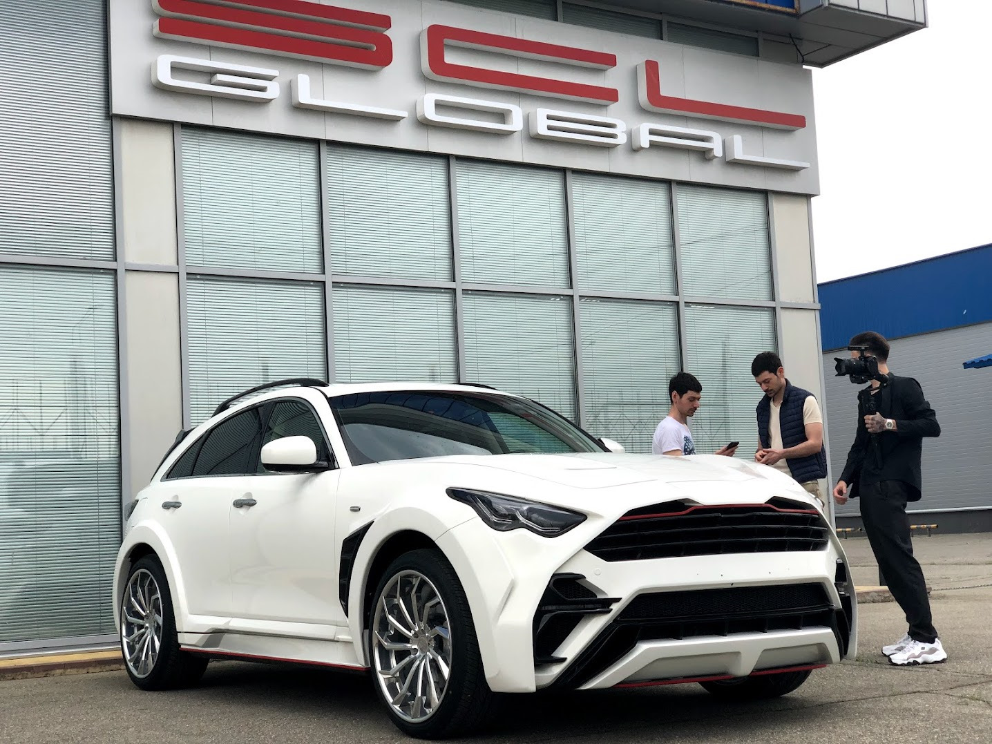 Все пути ведут в SCL Performance. Ну или каждому свои фломастеры))) — Infiniti FX (2G), 5 л ...