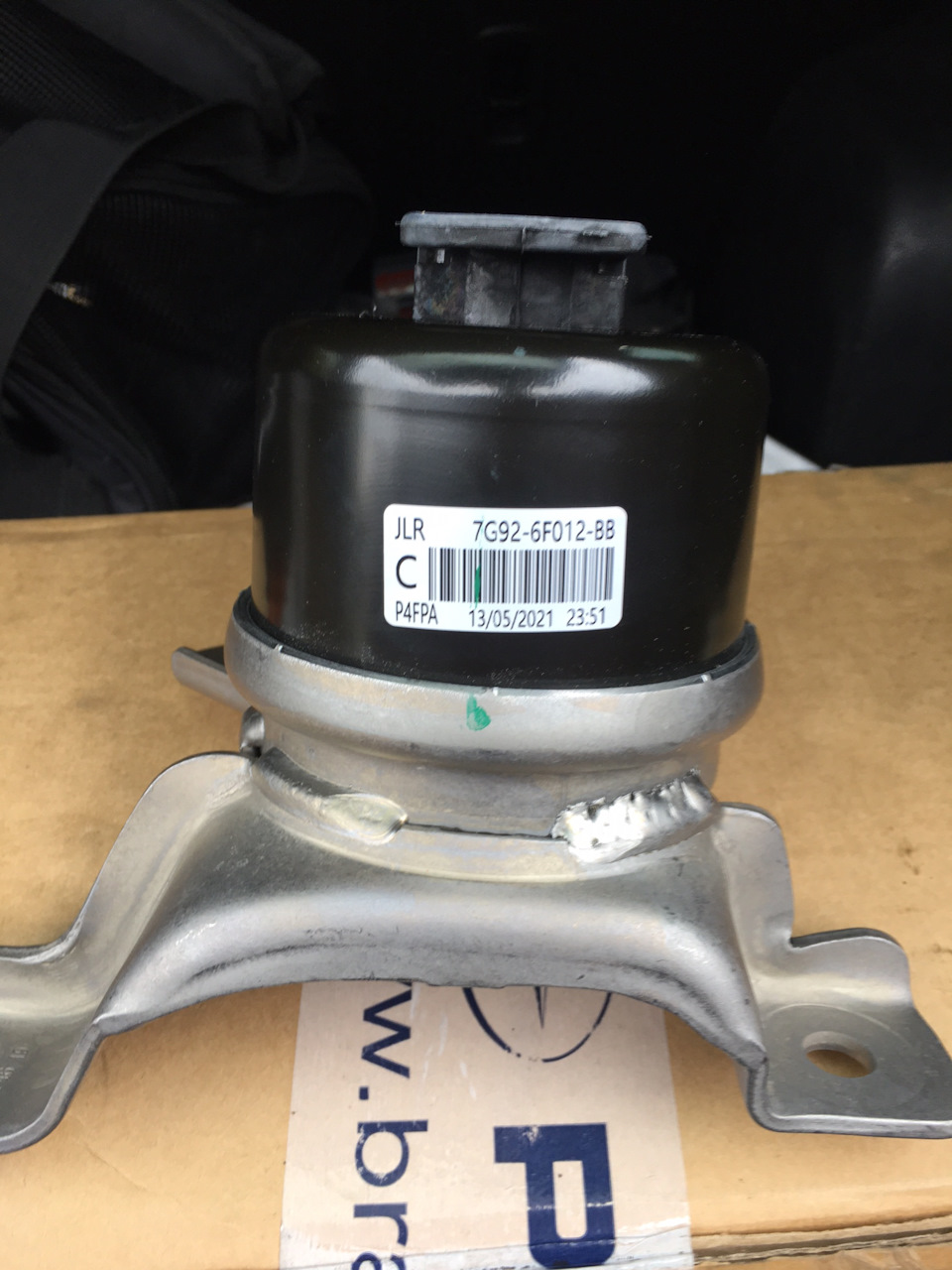 LR021635 КРОНШТЕЙН ПЕРЕДНЕЙ ОПОРЫ ДВИГ. Jaguar Land Rover | Запчасти на ...