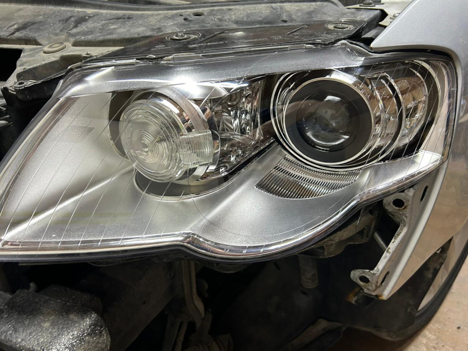 Ремонт фар Xenon — Volkswagen Passat B6, 2 л, 2010 года | тюнинг | DRIVE2