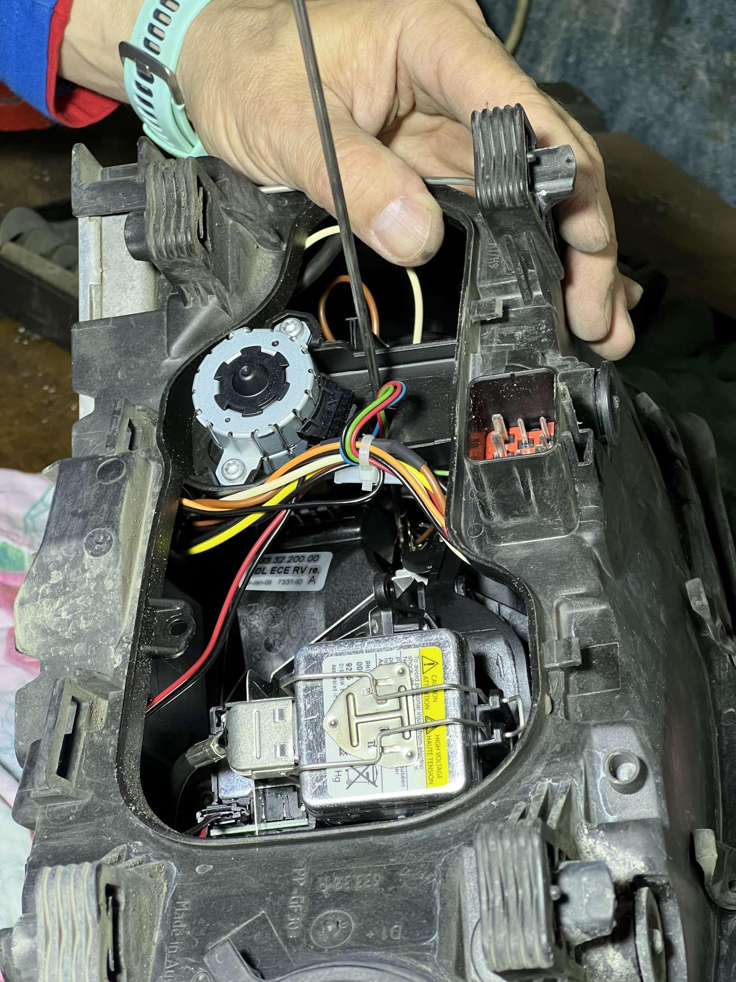 Амортизаторы NIVOMAT и габаритная лампа — Volvo S80 (2G), 4,4 л, 2008 ...