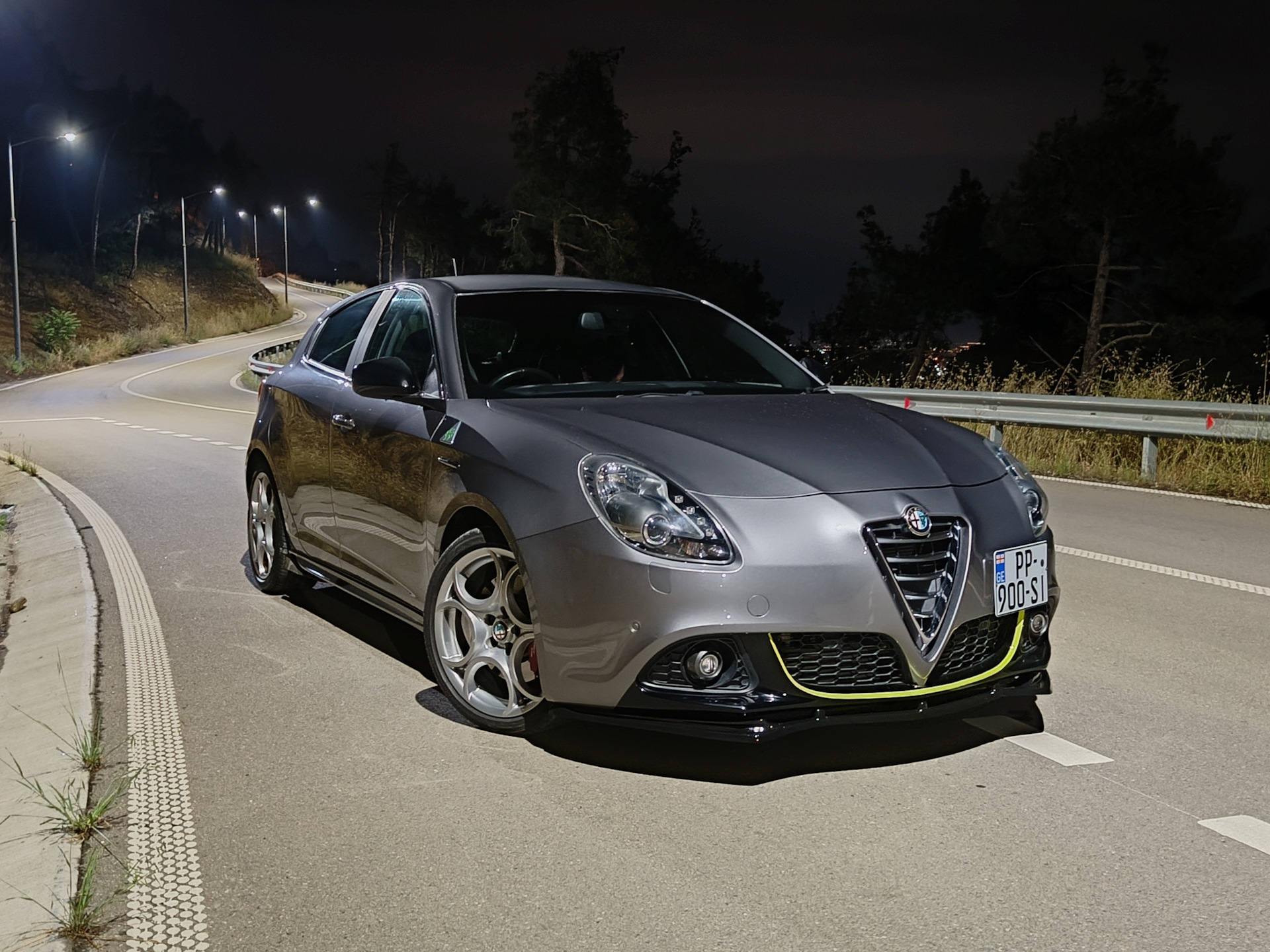 Night rest with new look🍀😍 — Alfa Romeo Giulietta (940), 1,8 л, 2015 ...