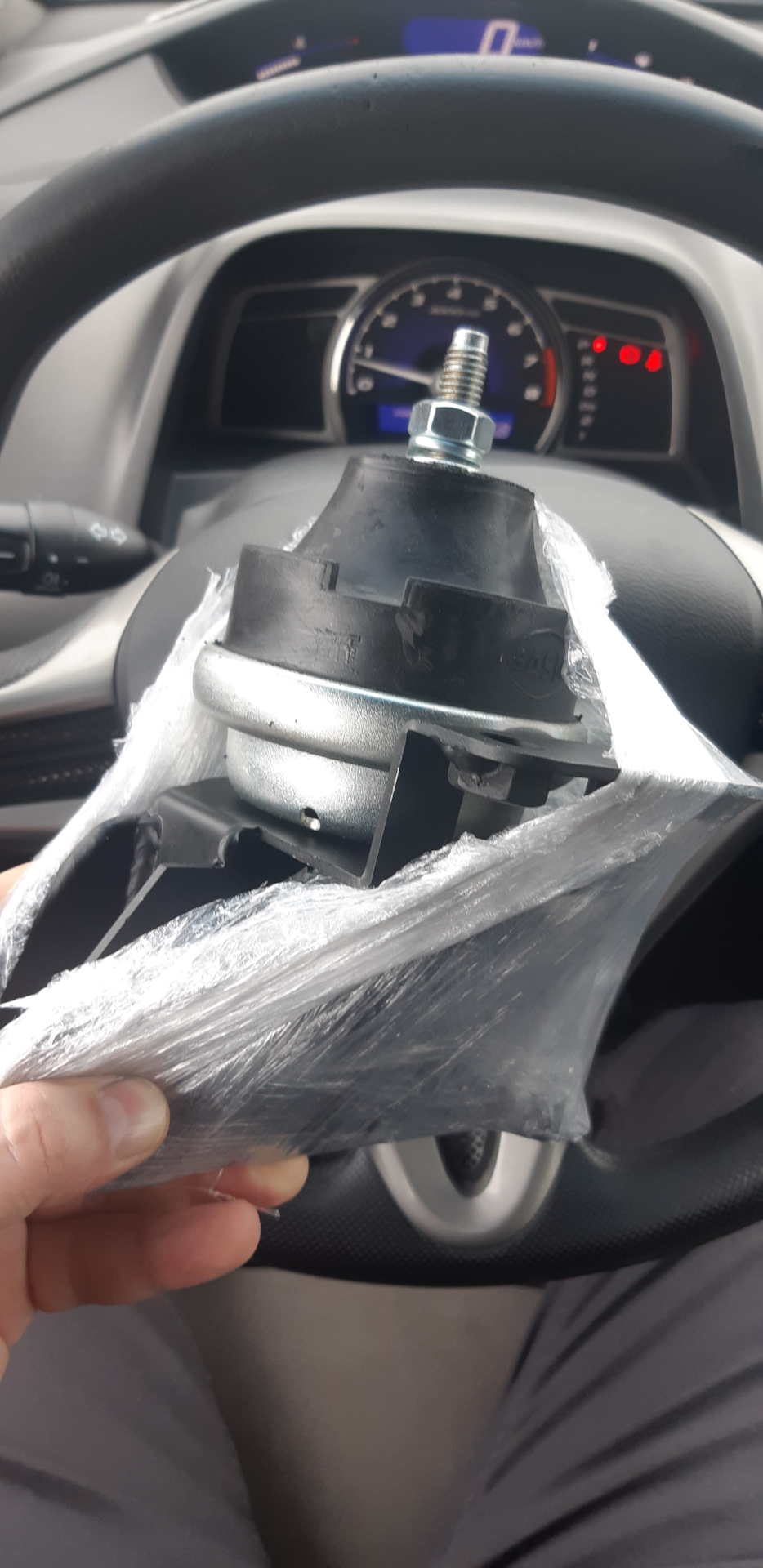 Опоры — Honda Civic 4D (8G), 1,8 л, 2008 года | аксессуары | DRIVE2