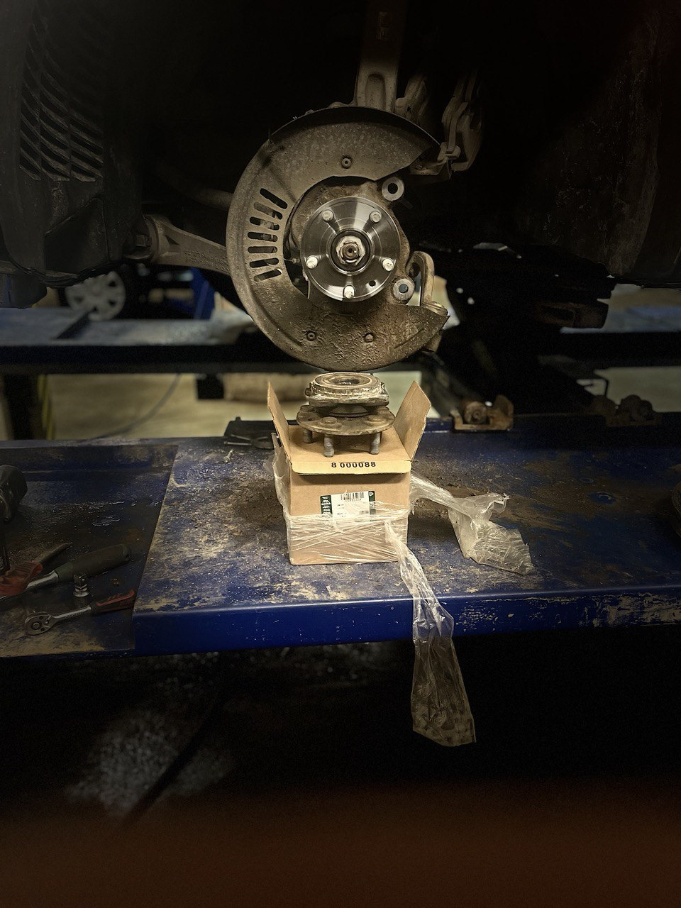 Замена ступицы и патрубка — Land Rover Range Rover Velar, 3 л, 2019 ...