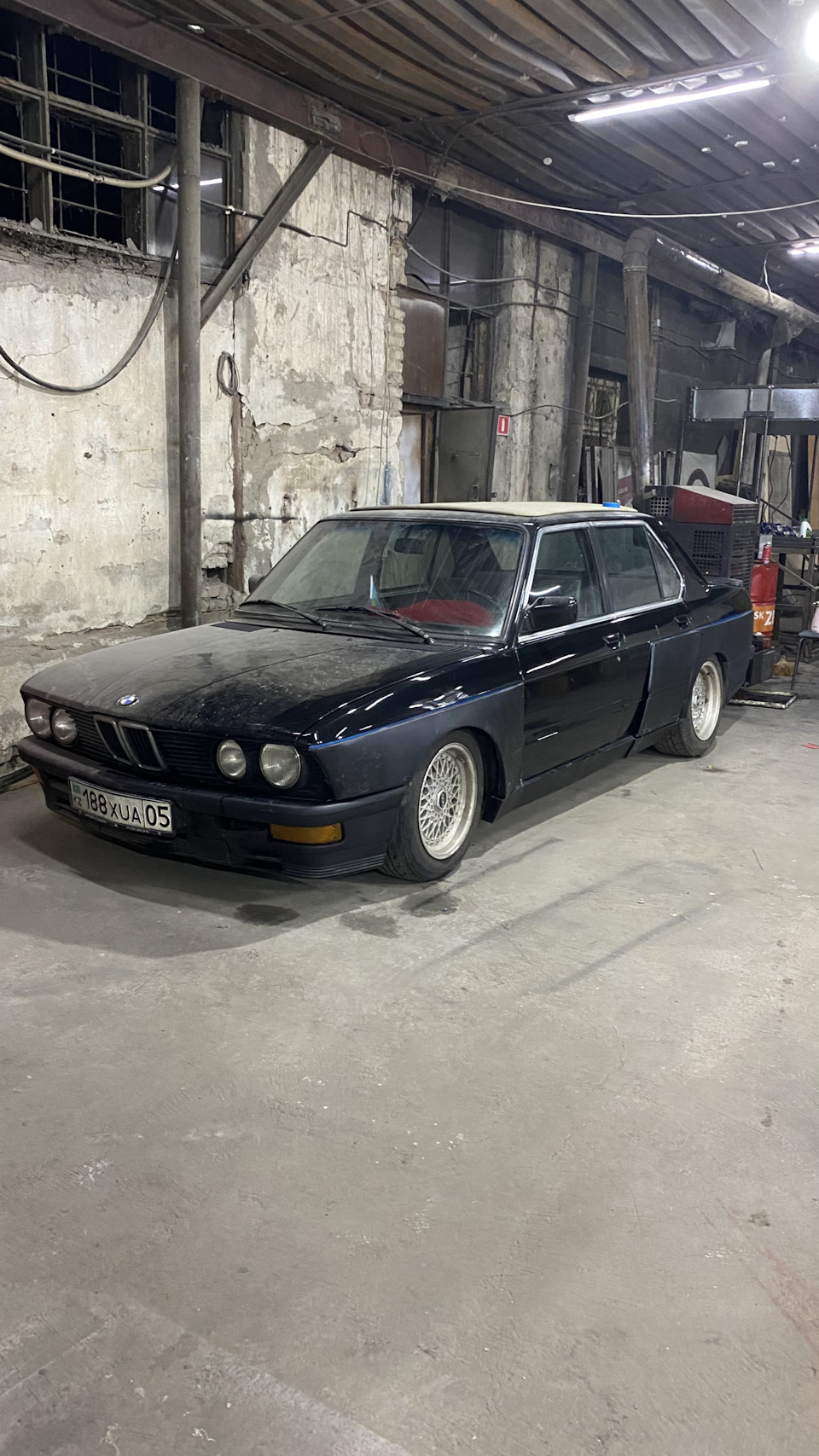 Wide body E28 — BMW 5 series (E28), 2 л, 1982 года | стайлинг | DRIVE2
