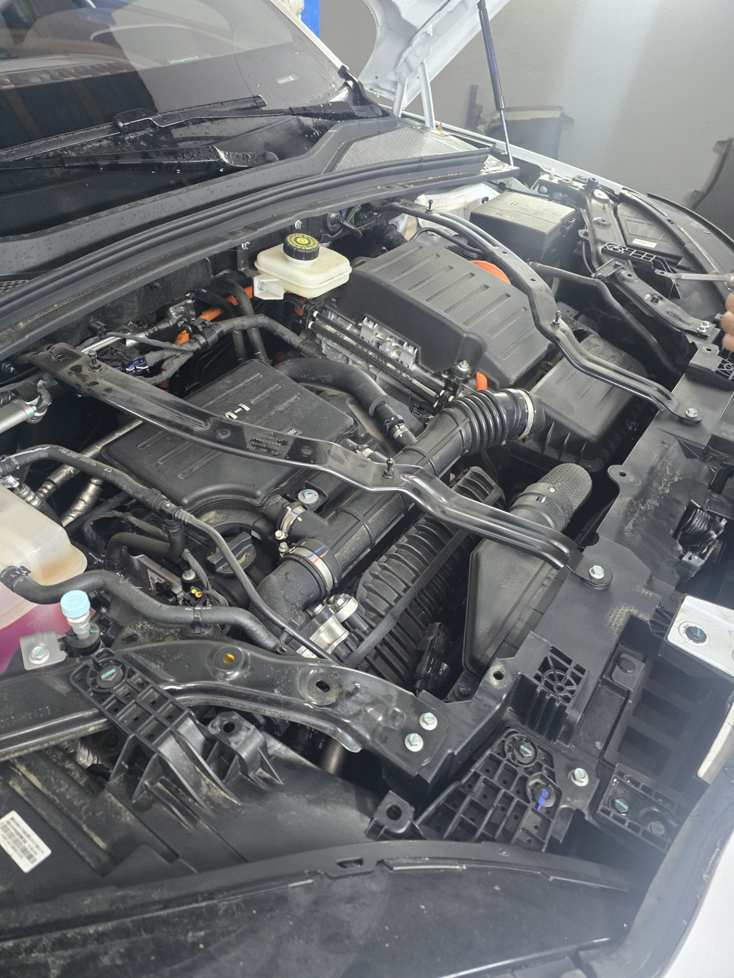 Первая замена масла — BYD Song Plus DM-i, 1,5 л, 2024 года | плановое ...