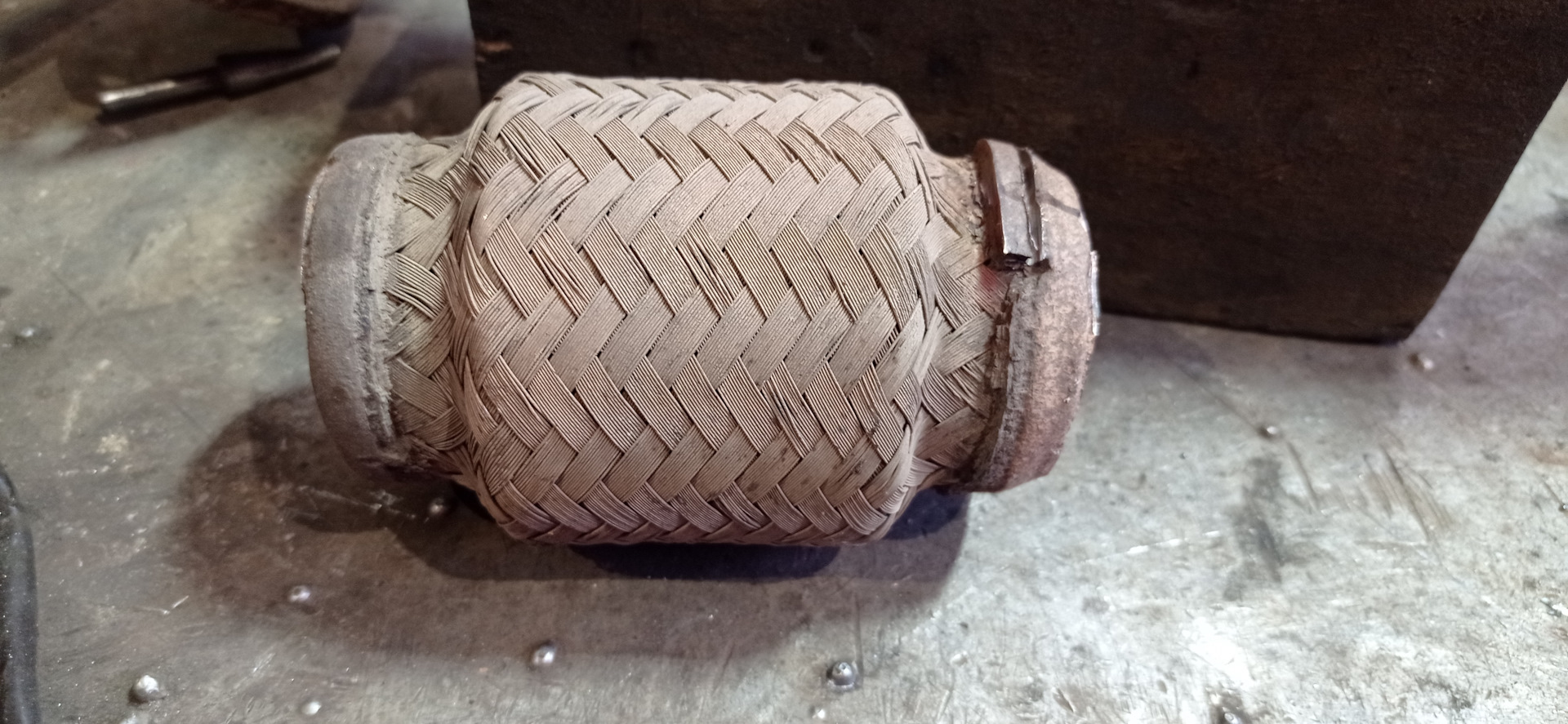 Замена гофры системы выпуска — Toyota Sienna (2G), 3,3 л, 2006 года ...