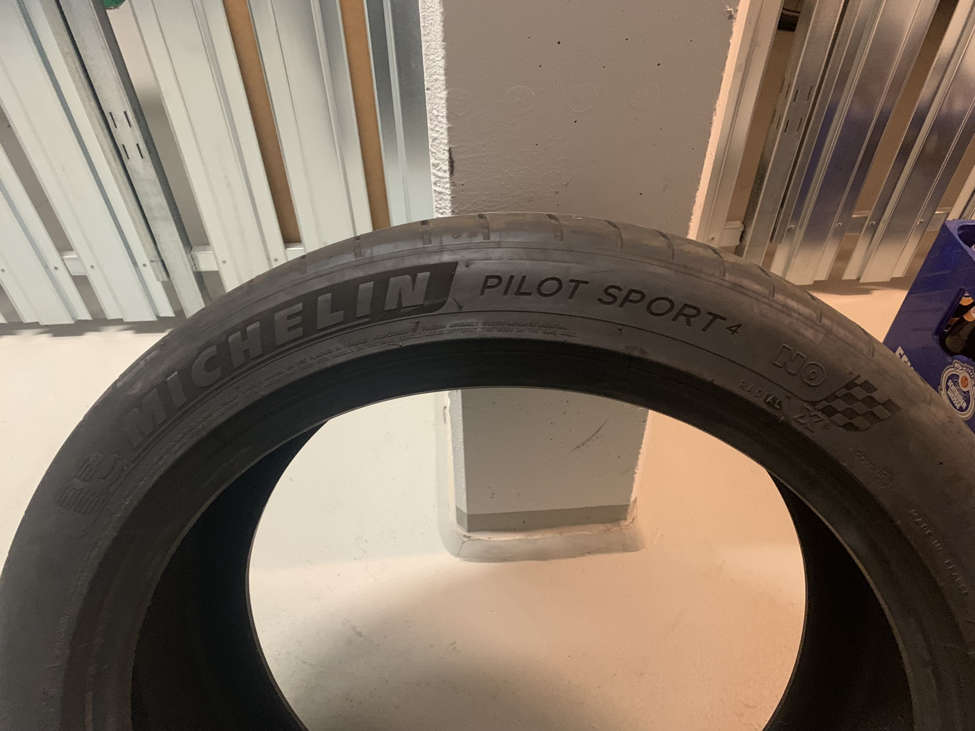 Новая резина и дооснащение опцией RDC — BMW X5 (F15), 3 л, 2014 года ...