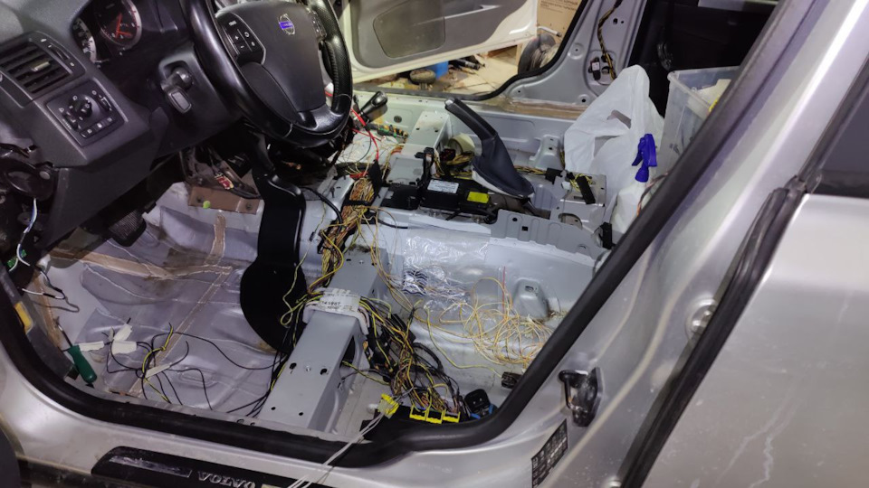 Keyless, the end — Volvo S40 (2G), 2,5 л, 2006 года | тюнинг | DRIVE2