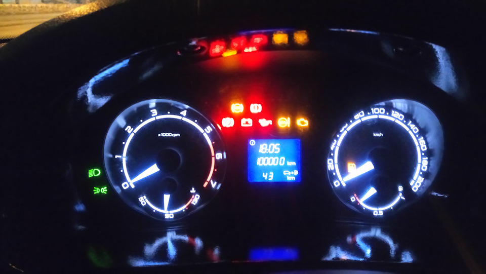 5K0915105C АКБ C индик. степени заряж., с VAG | Запчасти на DRIVE2