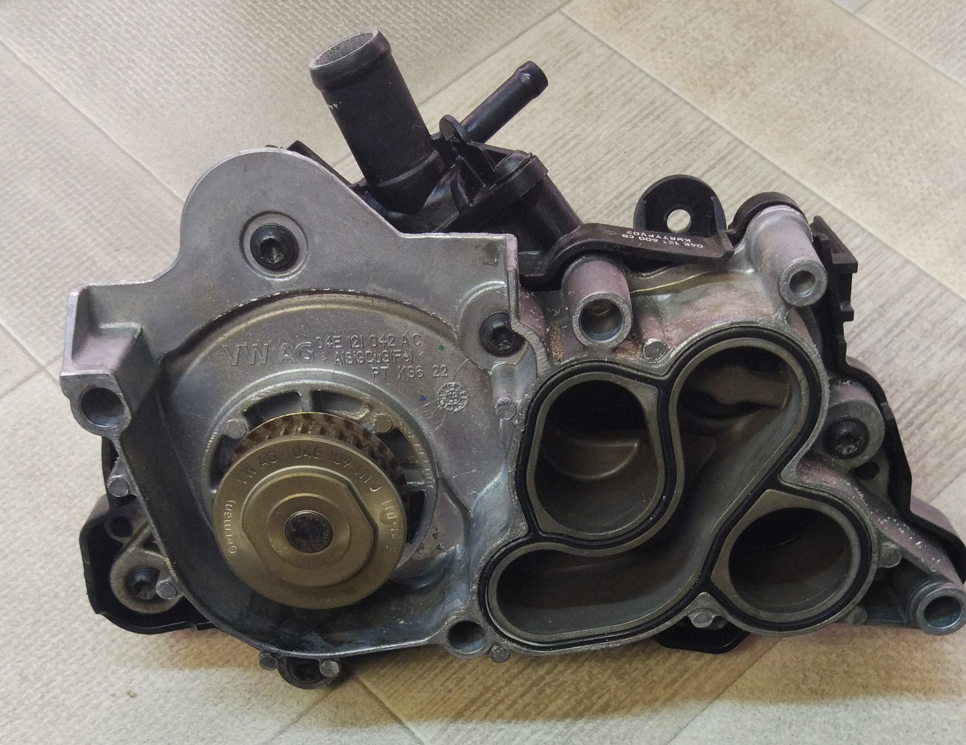 Замена водяного насоса охлаждения 1.4 CZDA — Skoda Kodiaq (1G), 1,4 л ...