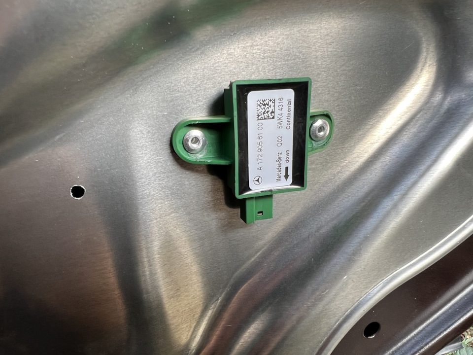 A1729056100 Датчик удара дверной MERCEDES | Запчасти на DRIVE2