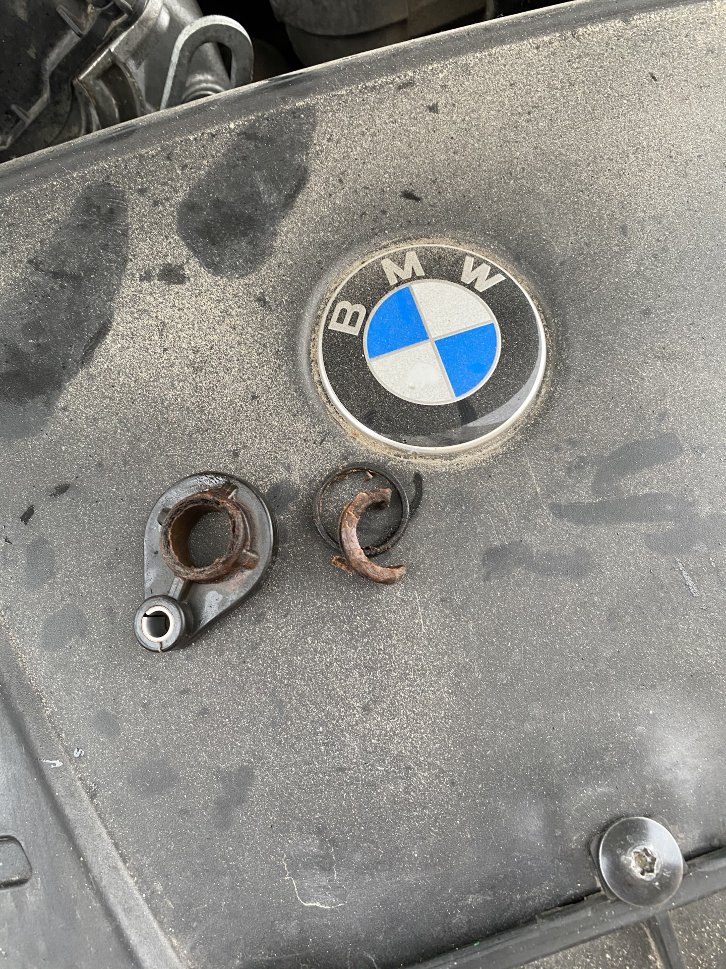 Решено! Патрубок. SOS нужна помощь! — BMW 3 series (E90), 2 л, 2008 ...