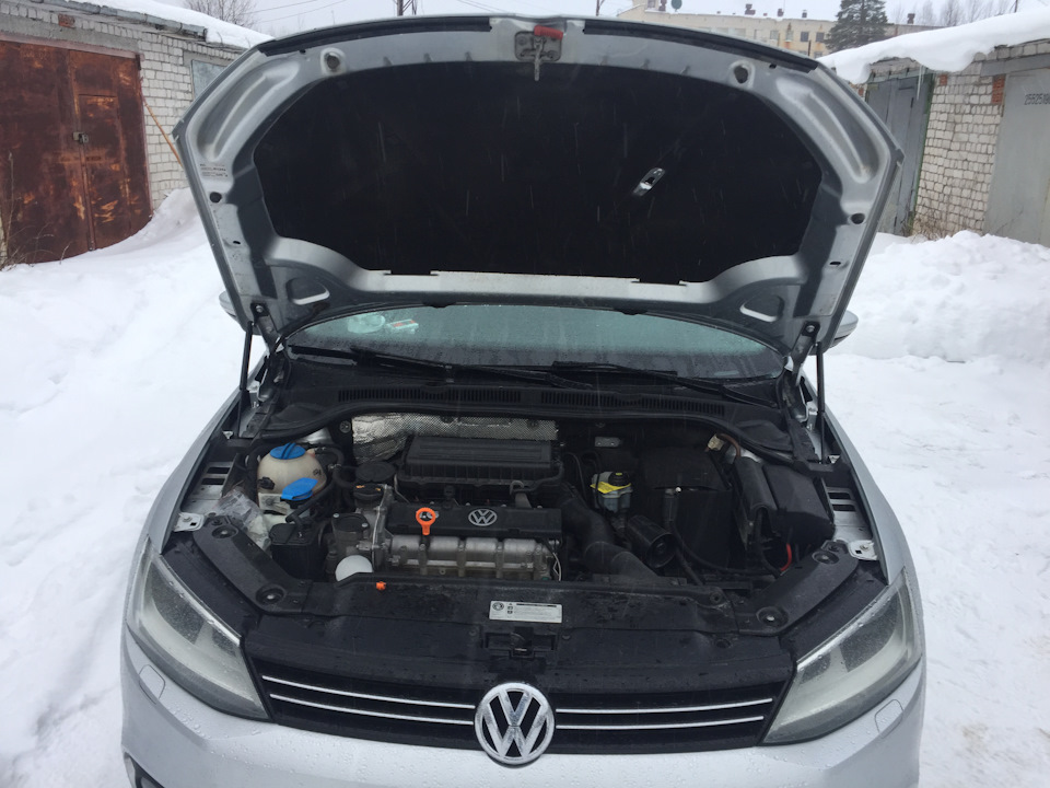 Автоупор — Volkswagen Jetta VI, 1,6 л, 2013 года | аксессуары | DRIVE2