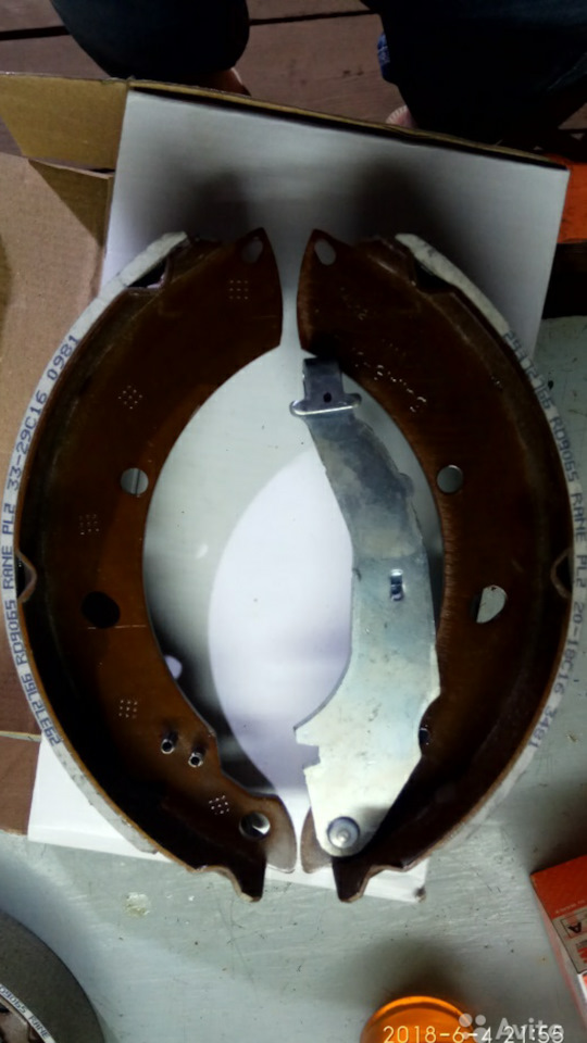 6RU698525A Комплект тормозных колодок, задний мост VAG | Запчасти на DRIVE2