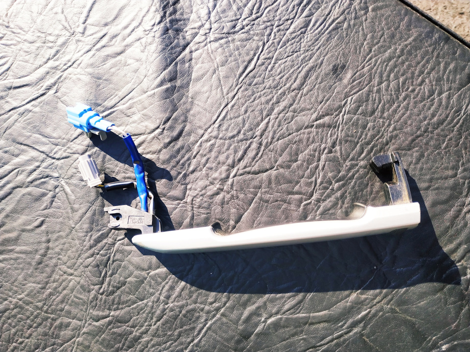 Ручка двери и воздушные патрубки — Infiniti G35 Sedan (V36), 3,5 л ...