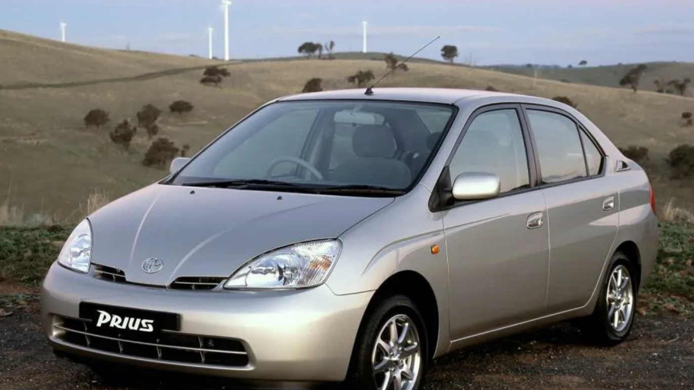 Toyota Prius (11) 1.5 гибридный 2000 | на DRIVE2
