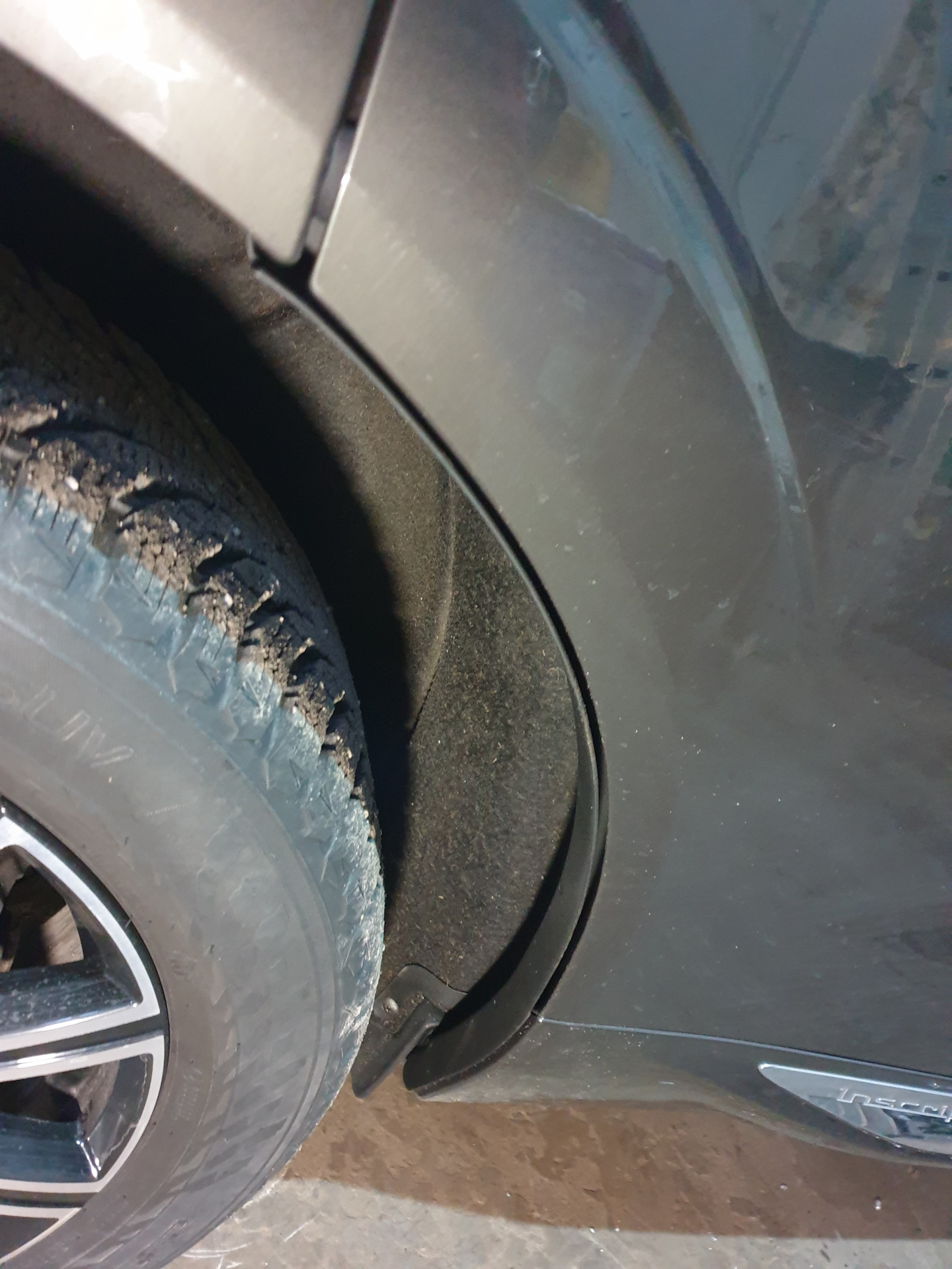 Установка задних подкрылков — Volvo XC60 (2G), 2 л, 2018 года ...