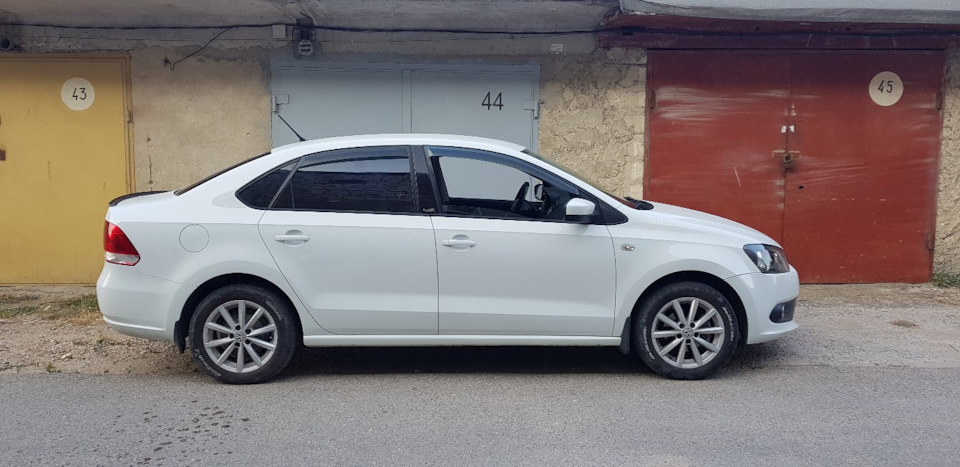 Мини занижение поло — Volkswagen Polo Sedan, 1,6 л, 2015 года | тюнинг ...