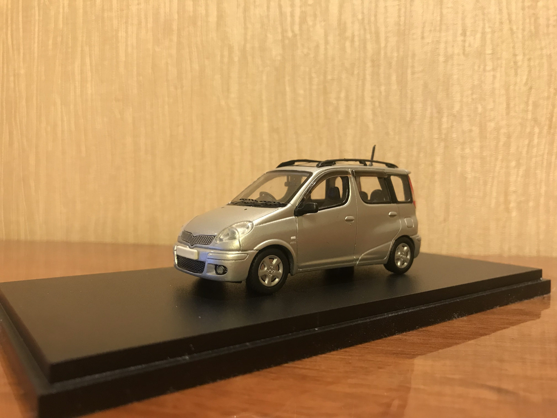 Toyota Echo Verso, Yaris Verso, Funcargo 1:43 — Toyota Yaris Verso, 1,3 ...