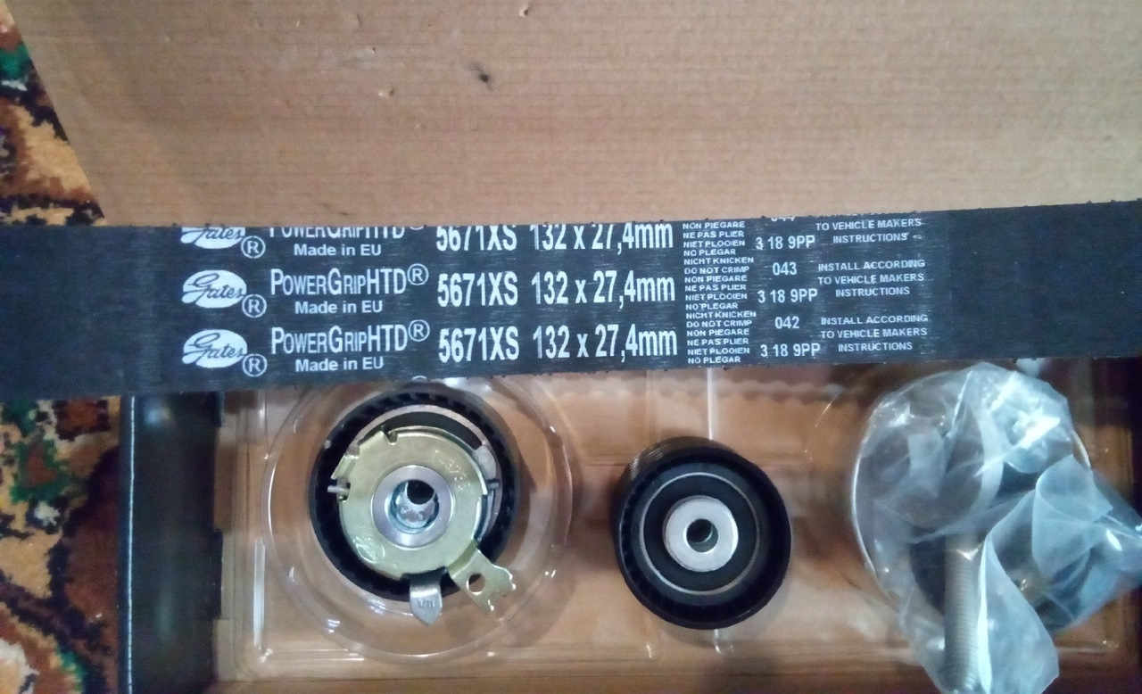 Замена ГРМ и помпы Меган 2 ф2 — Renault Megane II, 1,6 л, 2008 года ...