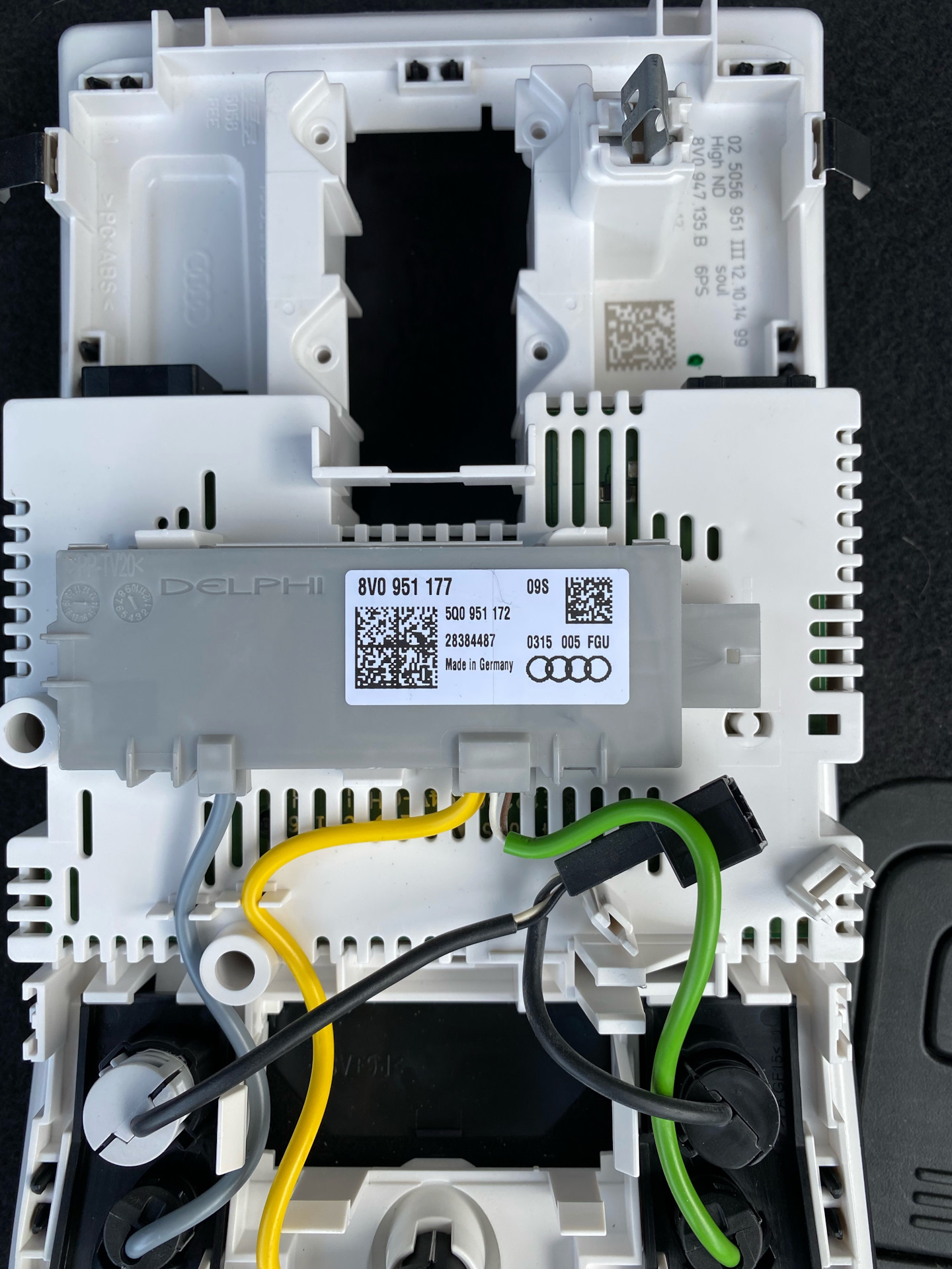 Установка новых плафонов и замена радиатора — Audi Q3 (1G), 2 л, 2012 ...