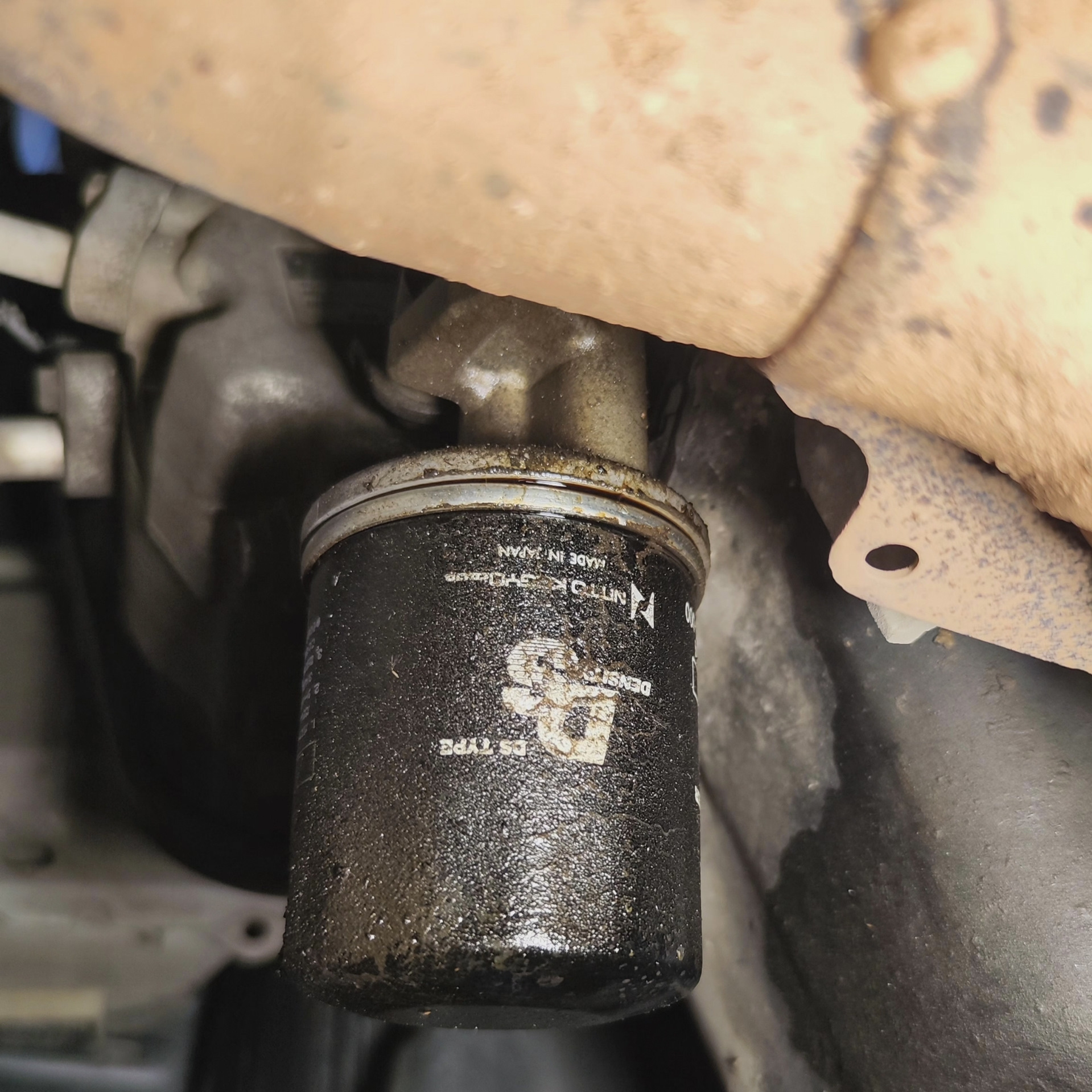 Замена о рингов кронштейна масляного фильтра. — Toyota Vitz (10), 1 л ...