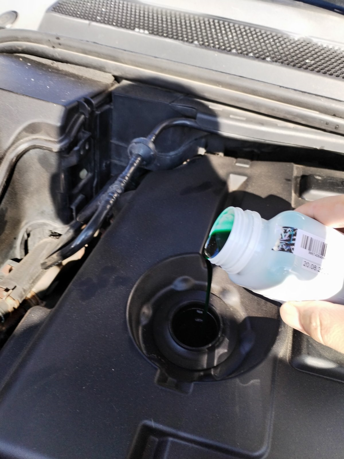 Присадка в двигатель Valena-SV — Land Rover Discovery III, 2,7 л, 2007 ...