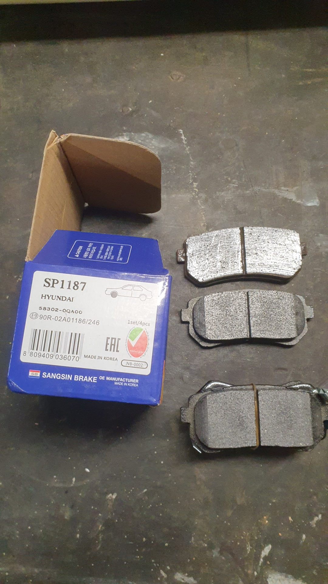 Замена задних колодок и ревизия. — KIA Sportage (2G), 2 л, 2008 года ...