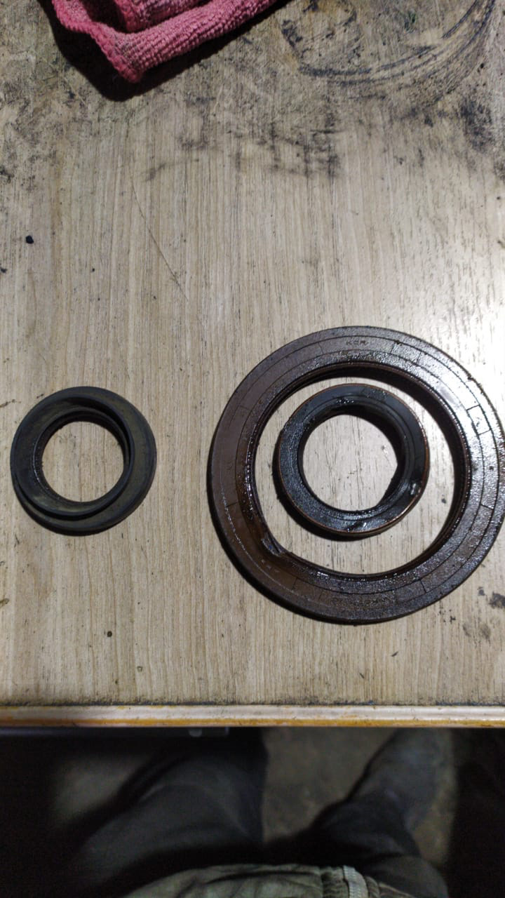 Замена сальников АКПП и приводных или устранили течь (>