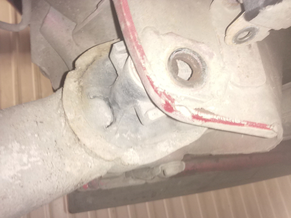 Замена балочных сайлентблоков — Toyota Corolla Fielder (E120), 1,5 л ...