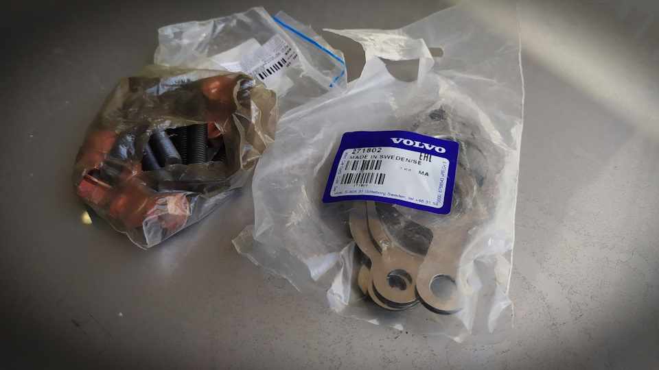 Заезд к Евгению) или замена прокладок выпускного коллектора — Volvo S80 ...