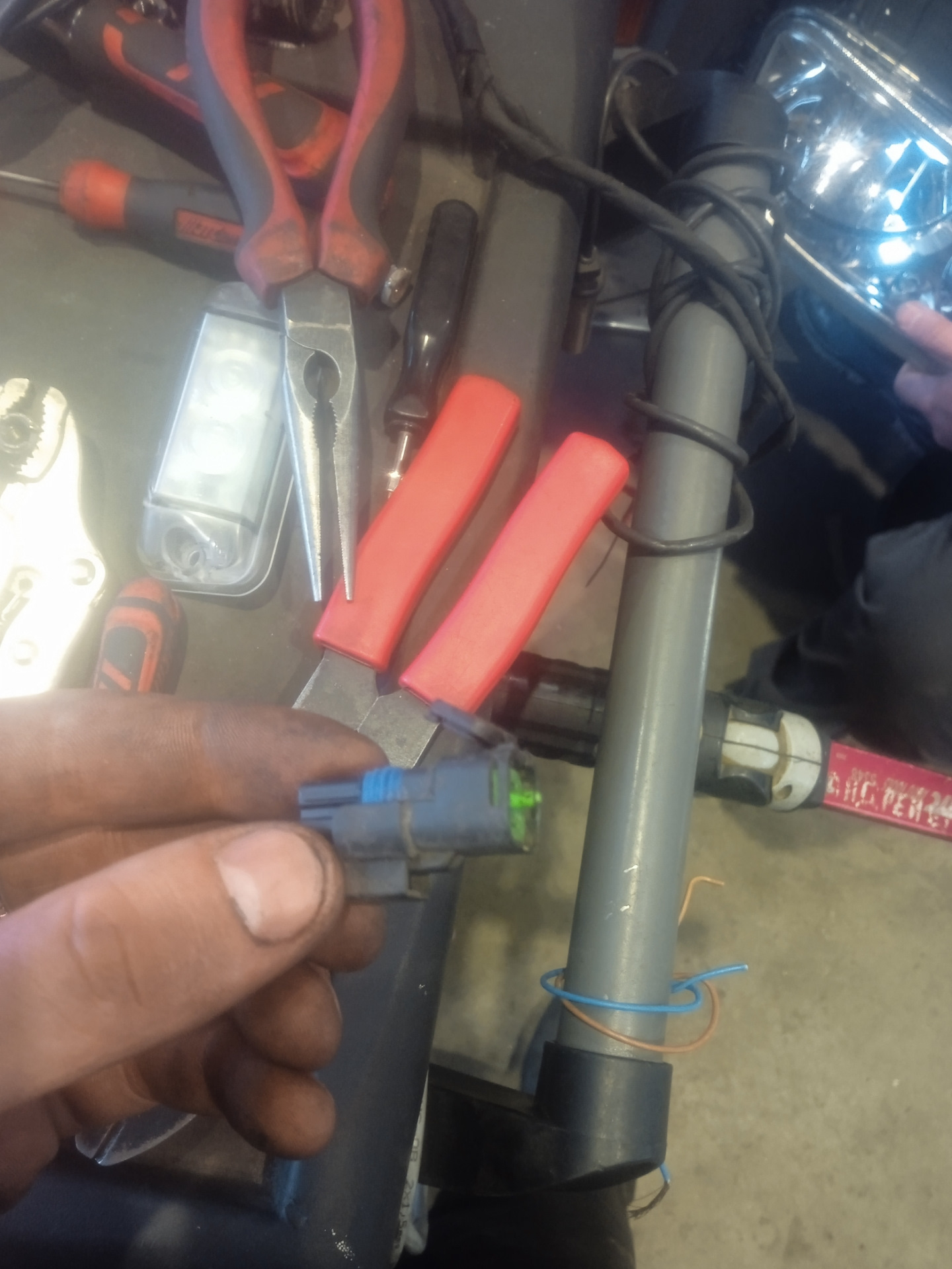 Ошибка p1160, p1676+коврик в багажник — Peugeot 407, 2 л, 2007 года ...